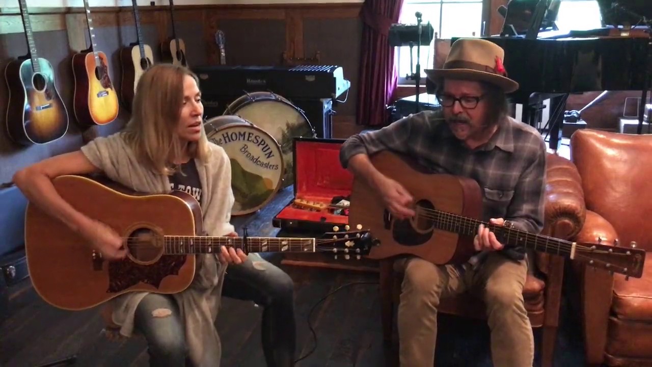 Sheryl Crow & Jeff Trott - "Long Way Back" - Live Acoustic Duo (27-07 ...