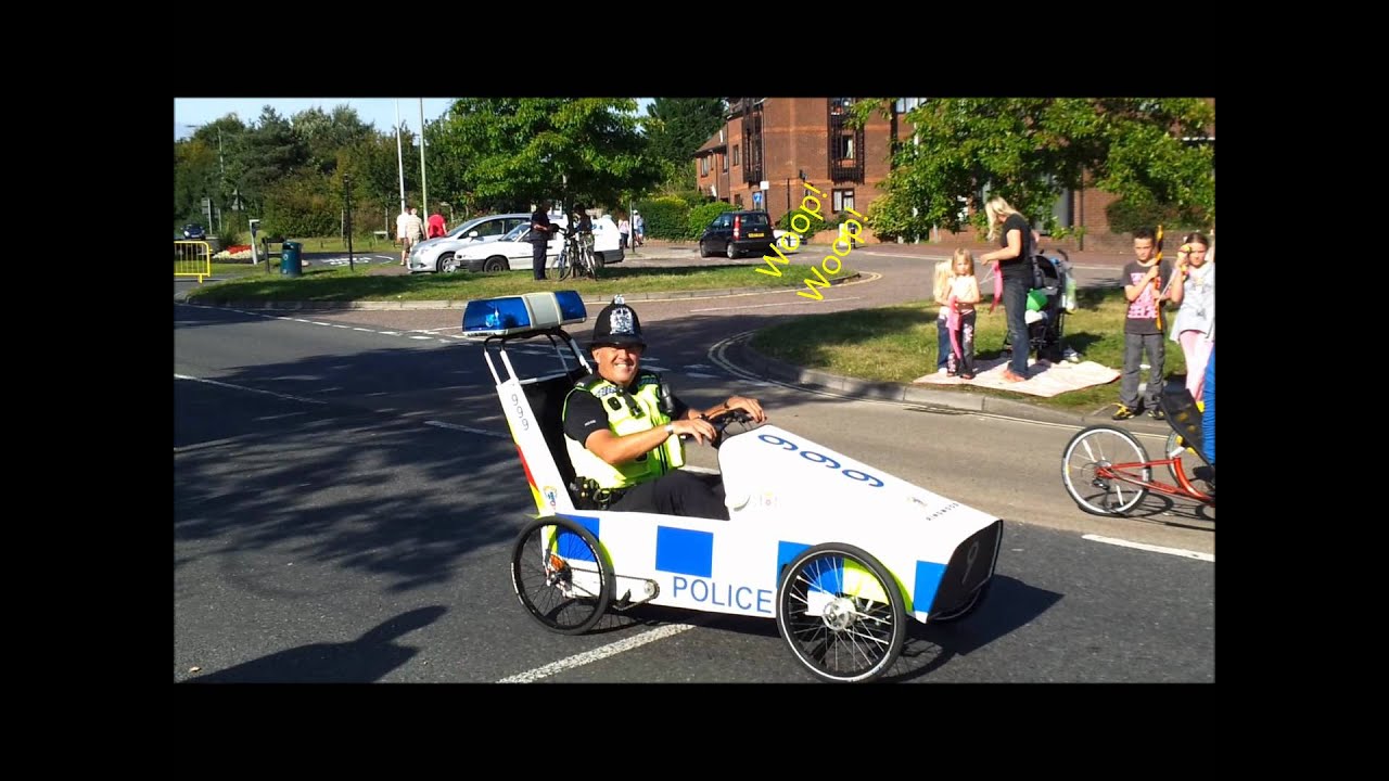 Funny police car, woop! woop! austerity policing..wmv - YouTube