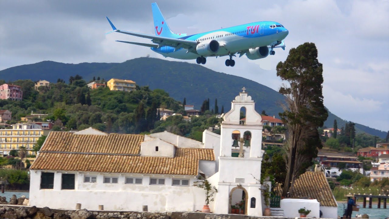 Unique Corfu Airport – Amazing close-up landings and takeoffs in both ...