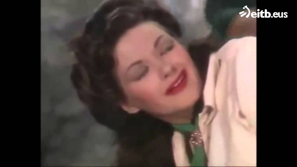 Azotar a una mujer era algo romántico en algunas películas - YouTube