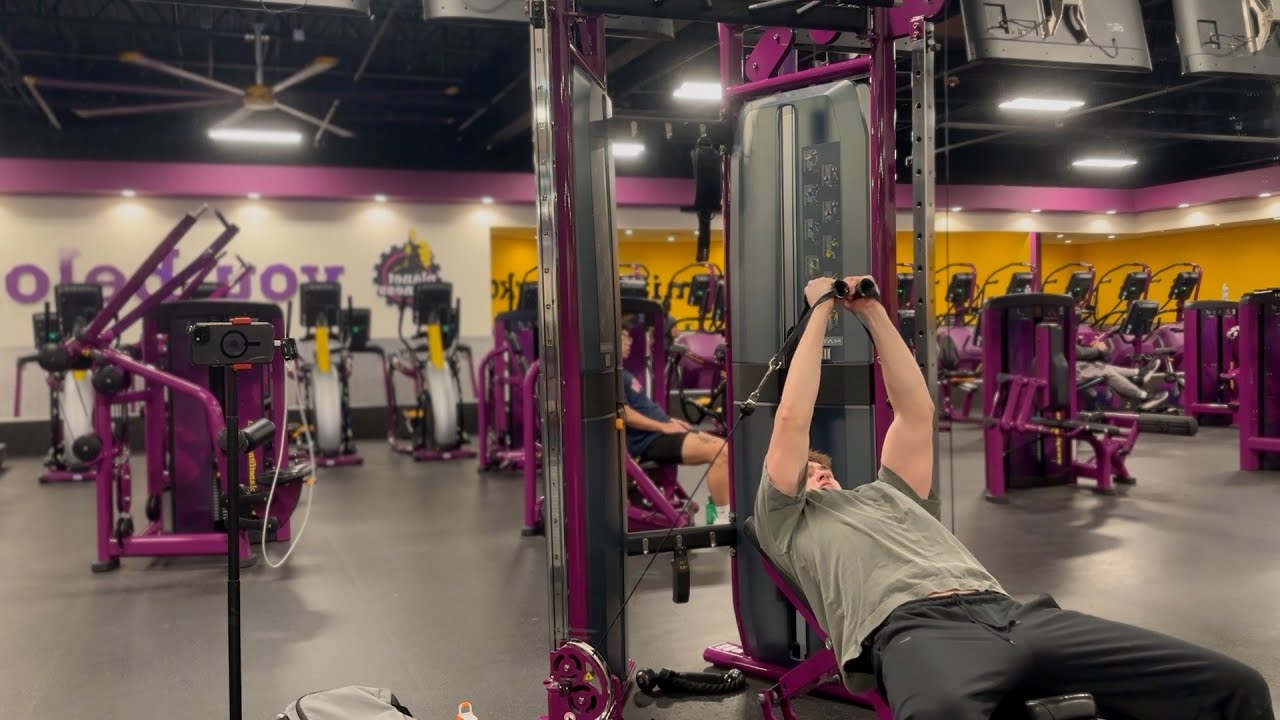 Easy Cardio Hacks - TNS cut day 26 - chest - YouTube