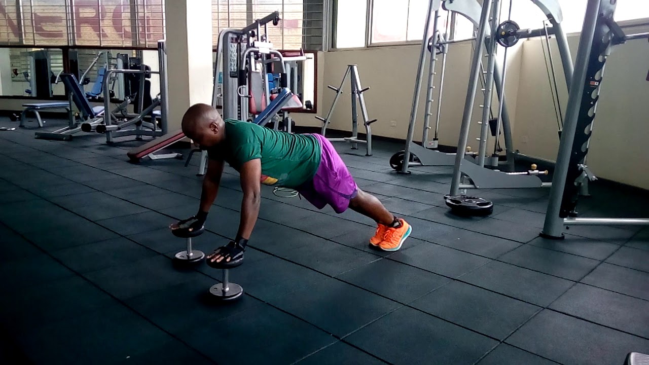 AponyeGym - Basic DB push Ups - YouTube
