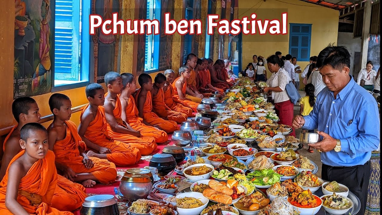 Today is Pchum Ben Day , a lot Foods for Monks | Buddha religion ...