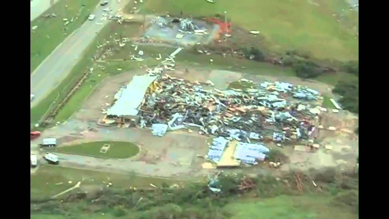 A violent tornado outbreak from April 25 -- 28, 2011 Alabama - YouTube