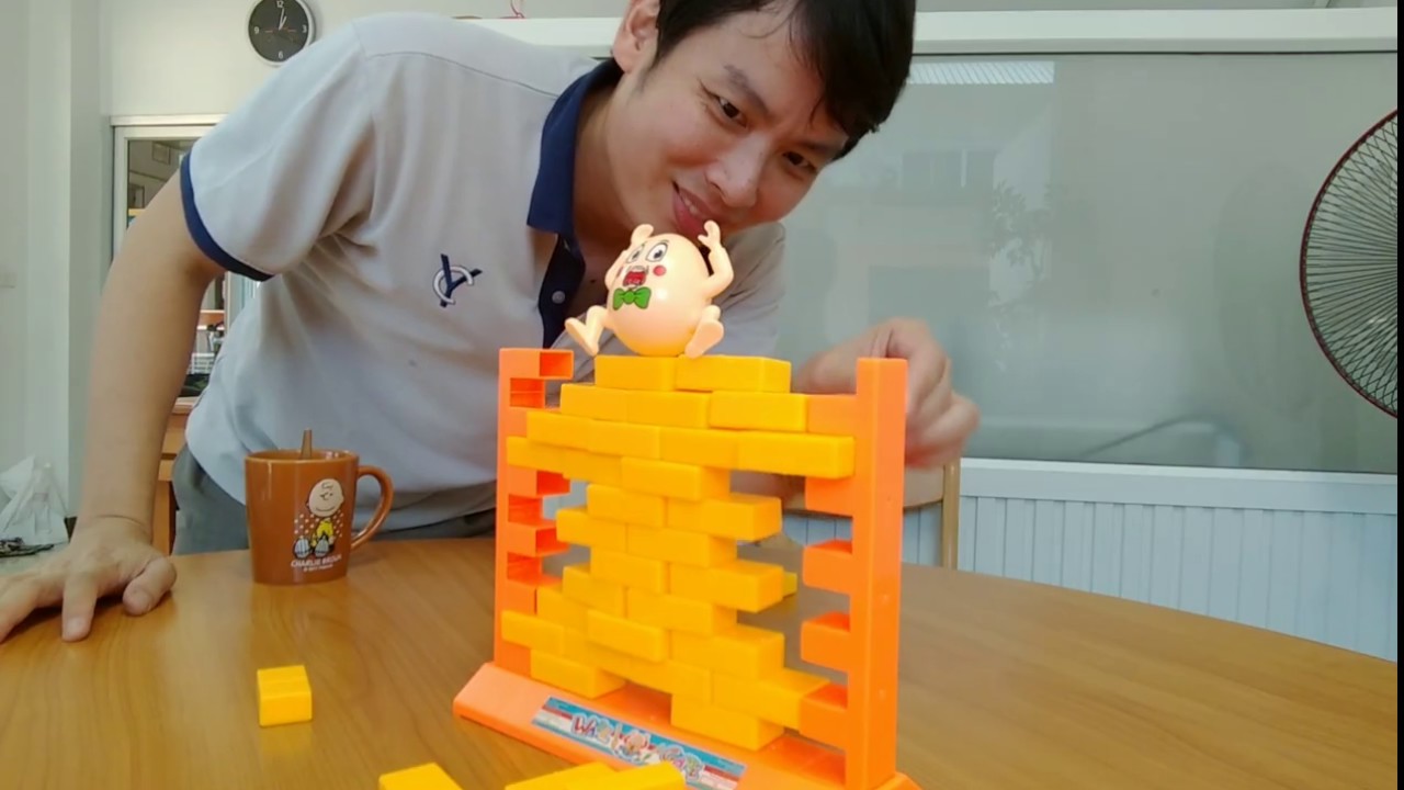 Wall game ซื้อจากเอเชียบุ๊คครับ ลองเล่นแล้วสนุกใช้ได้เลย - YouTube