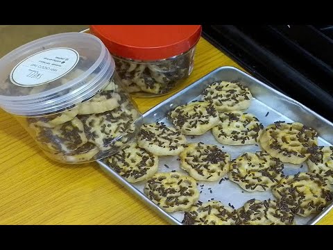KUIH ROS RAYA ADA COKLAT RICE - YouTube