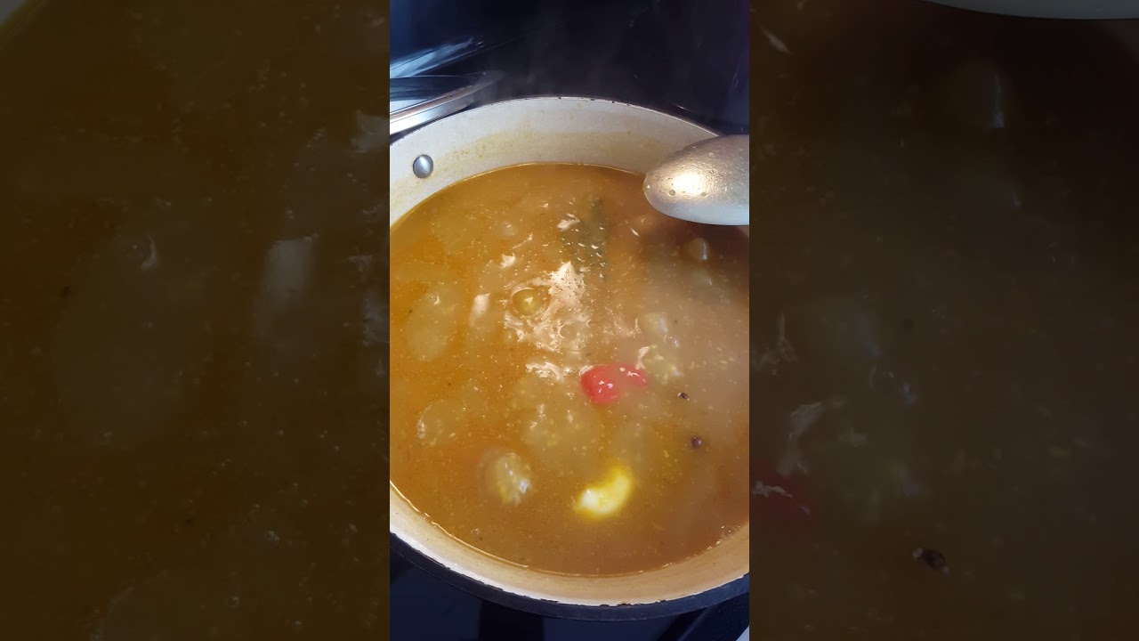 Mayi moulin collé ak pwa. Maïs moulu avec des haricots pinto. - YouTube