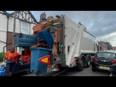 Dennis Elite + Refuse Truck on Recycling, WDS 