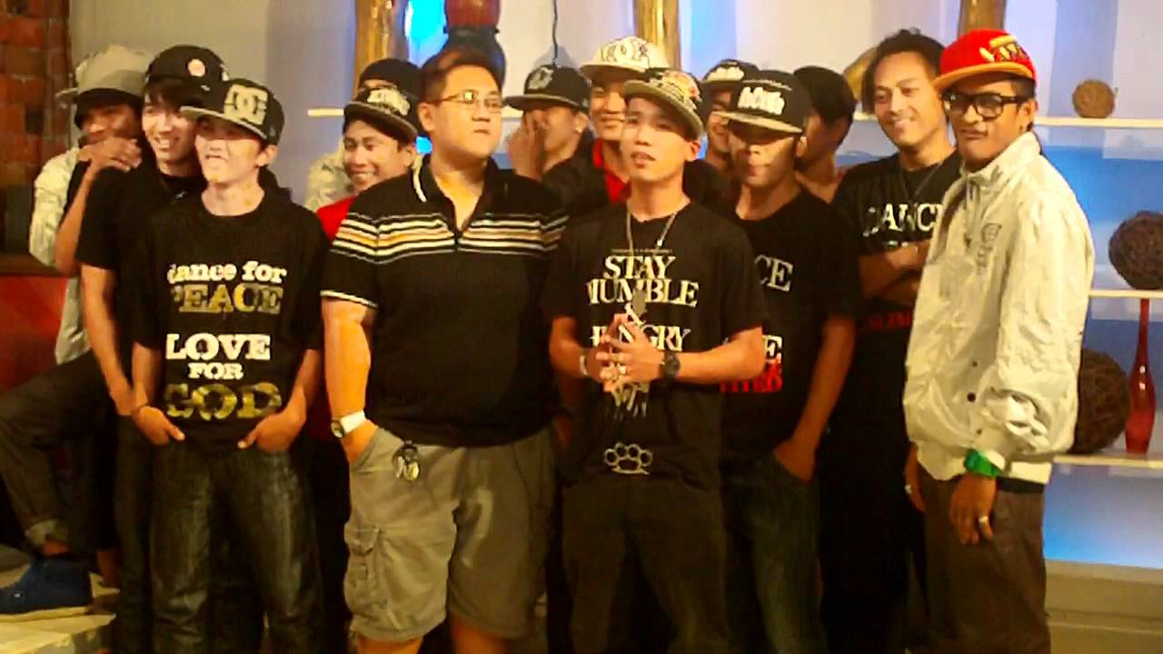 BOYZ UNLiMitED DANCERS INTERVIEW W/CRIS ZUNIGA ABS-CBN TV32 - YouTube