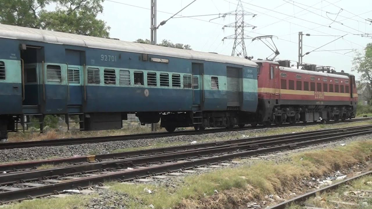Trains Passing CBE North Jn @Noon - YouTube