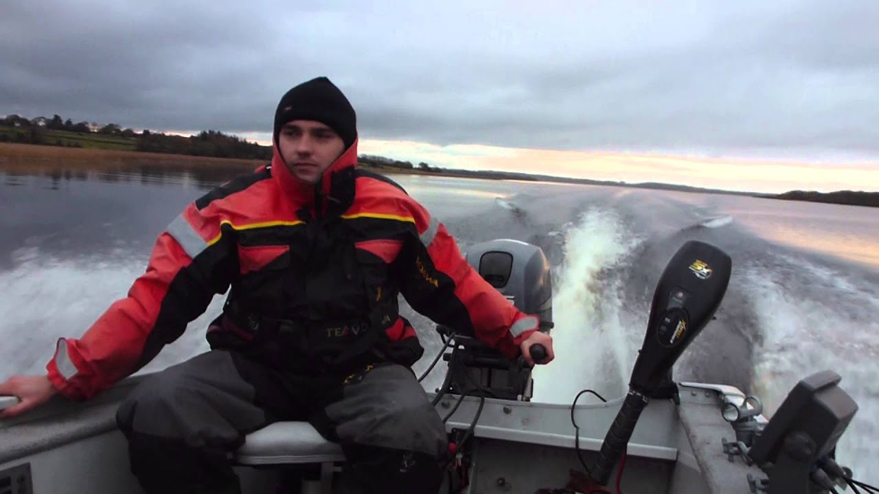 sylvan sport troller 1600 Yamaha 25HP - YouTube