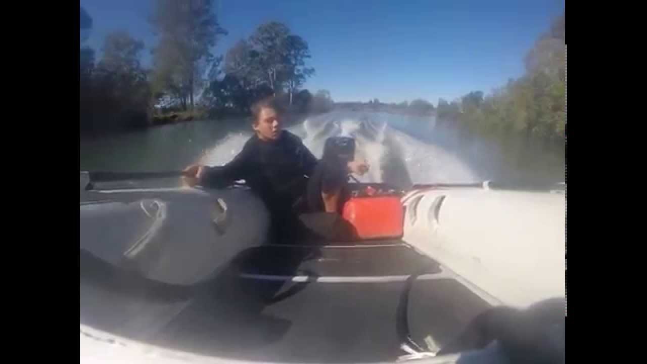 mini thundercat - YouTube