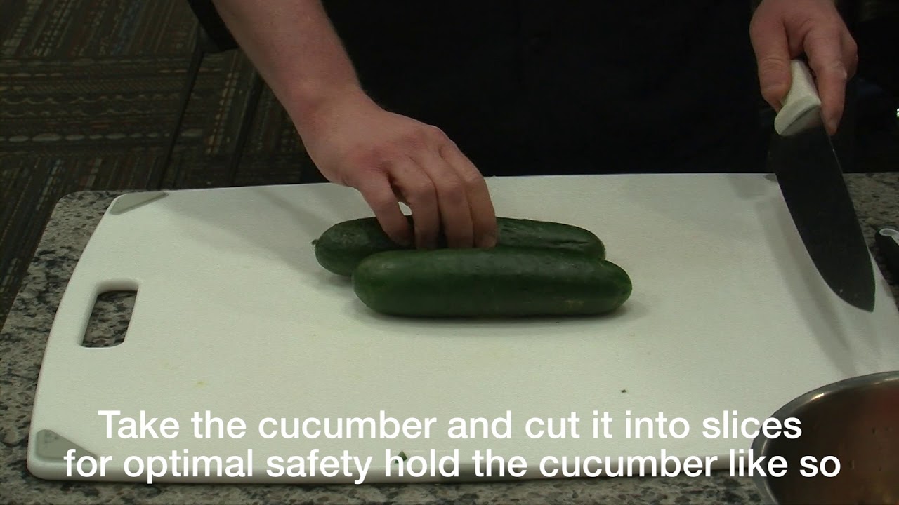How to Cut Cucumbers: Two Methods - YouTube