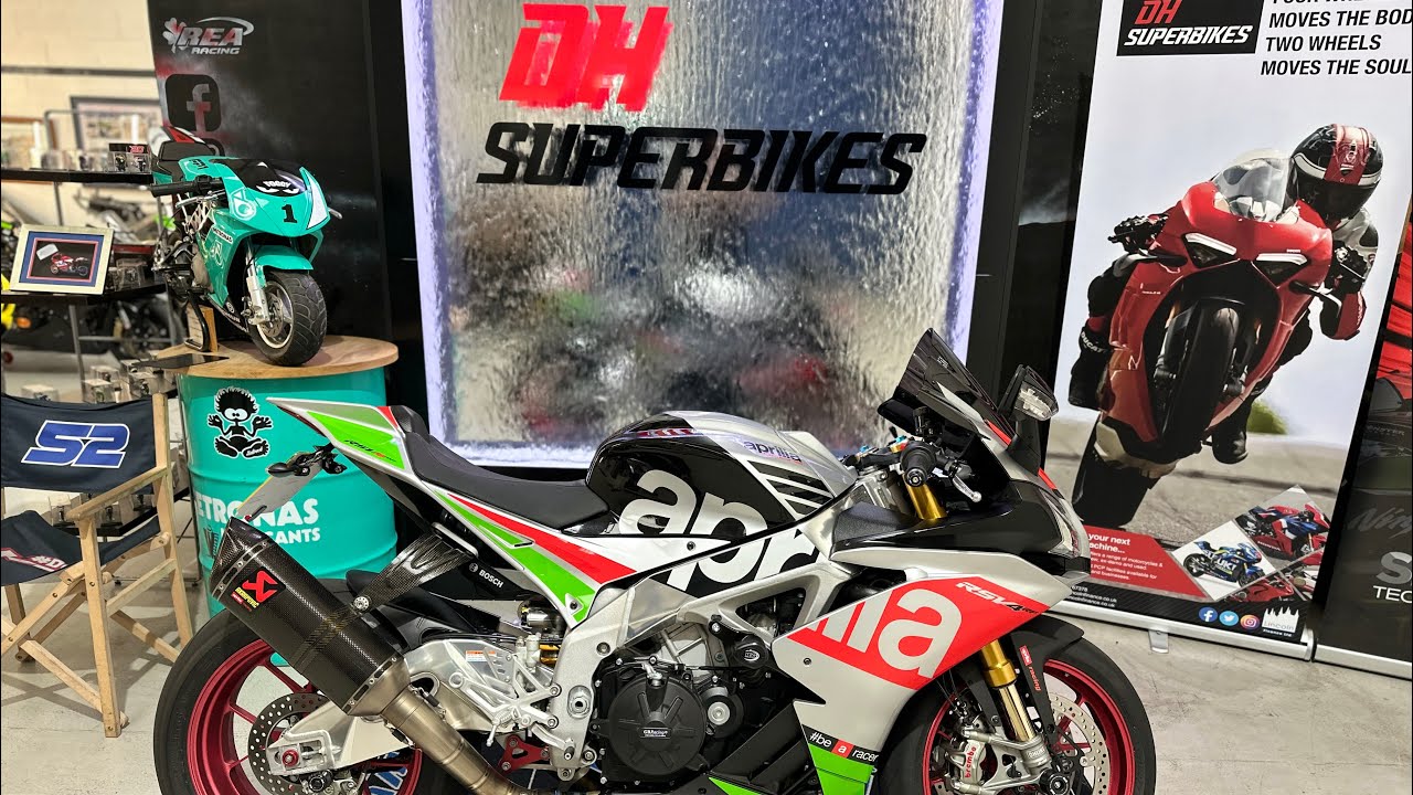 Aprilia RSV4 1000 RF 2017 3300 Miles AKRAPOVIC FULL SYSTEM PX SWAP ...