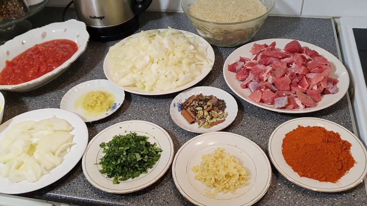 #Rice with deliciouse hot lamb stew/#Ruuza fii suugoo foon hoolaa - YouTube