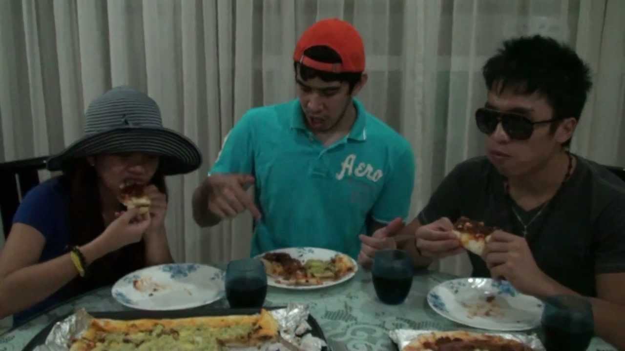 Baconator and Cheeseburger DeLuxe Pizza - YouTube