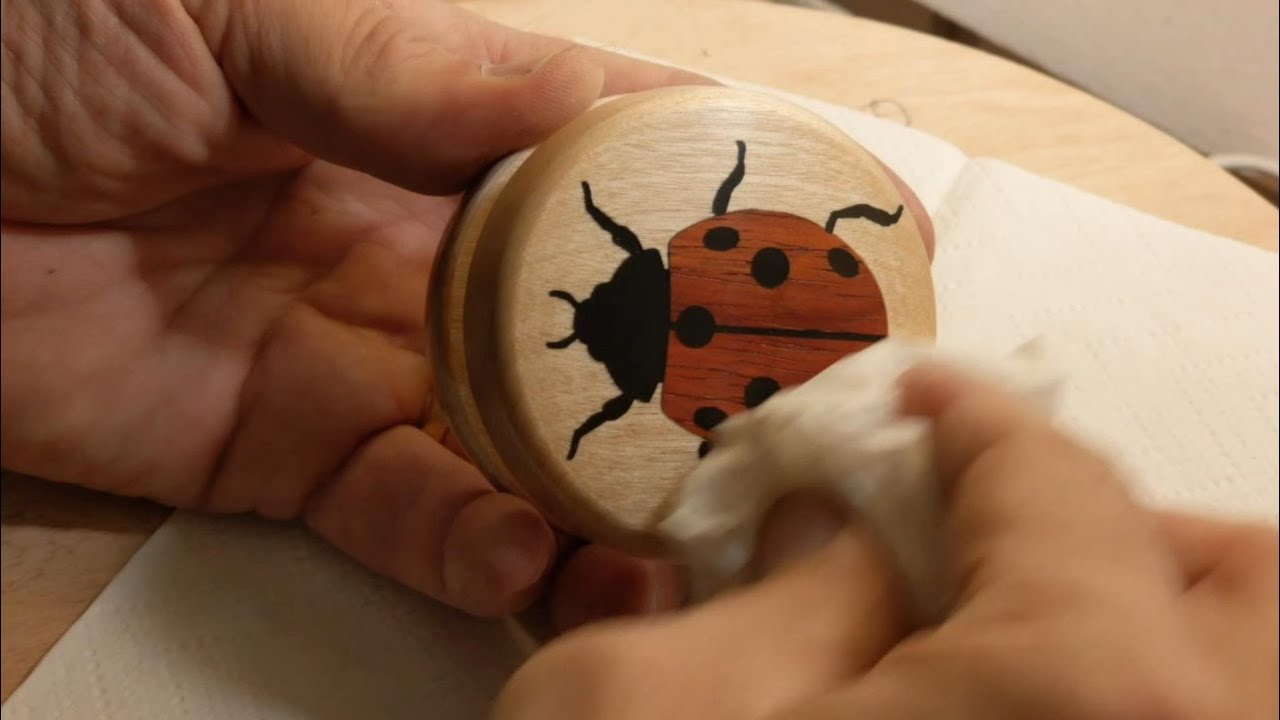 using a jig to make a yo-yo - YouTube