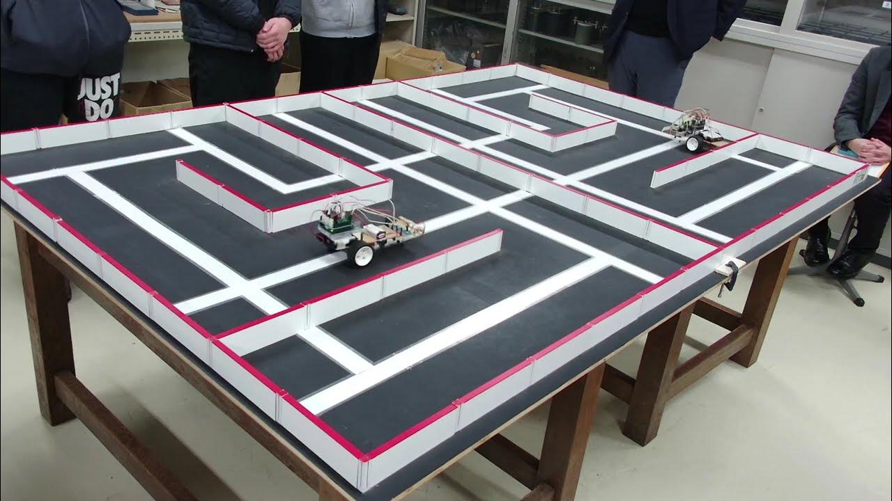 R5 Arduinoで動作するライントレースマシン（福井高専 電気電子工学科 B班－G班） - YouTube