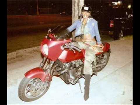 Nini X feat Redrum 781 - Peel Hiz Kap - YouTube