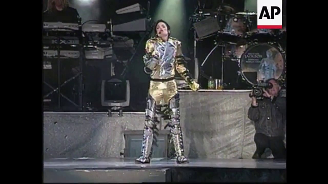 Michael Jackson - Scream - HIStory Tour Bremen 1997 - HQ [HD] - YouTube
