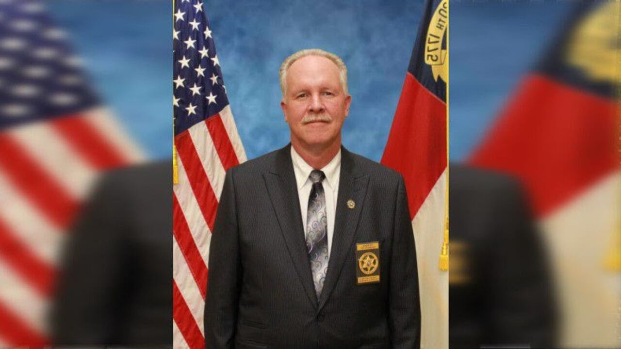 Martin County sheriff retiring after 33 years in law enforcement - YouTube