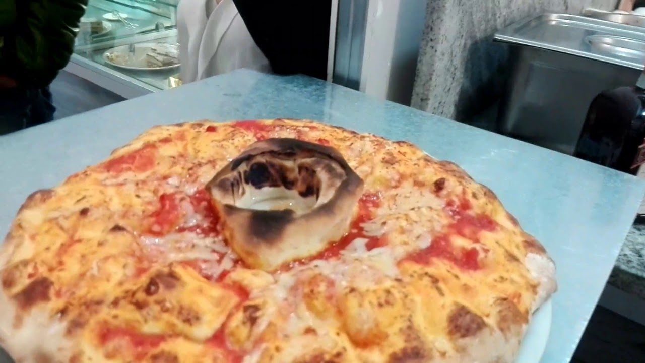 Pizza vulcano - YouTube