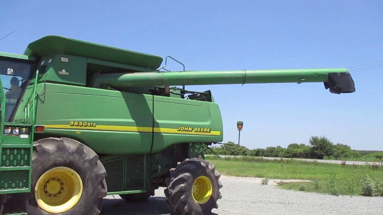2001 John Deere 9650 STS Combine - YouTube