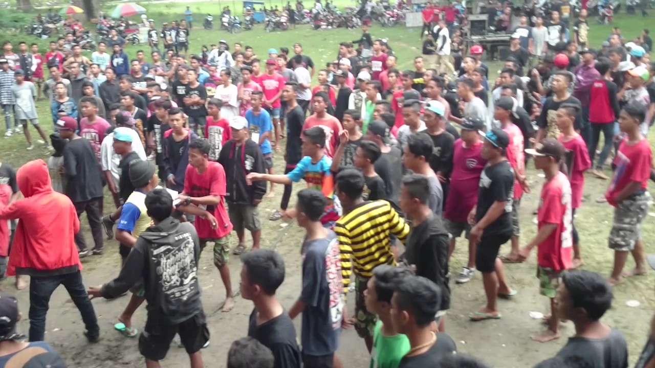 Senggol bacok - YouTube