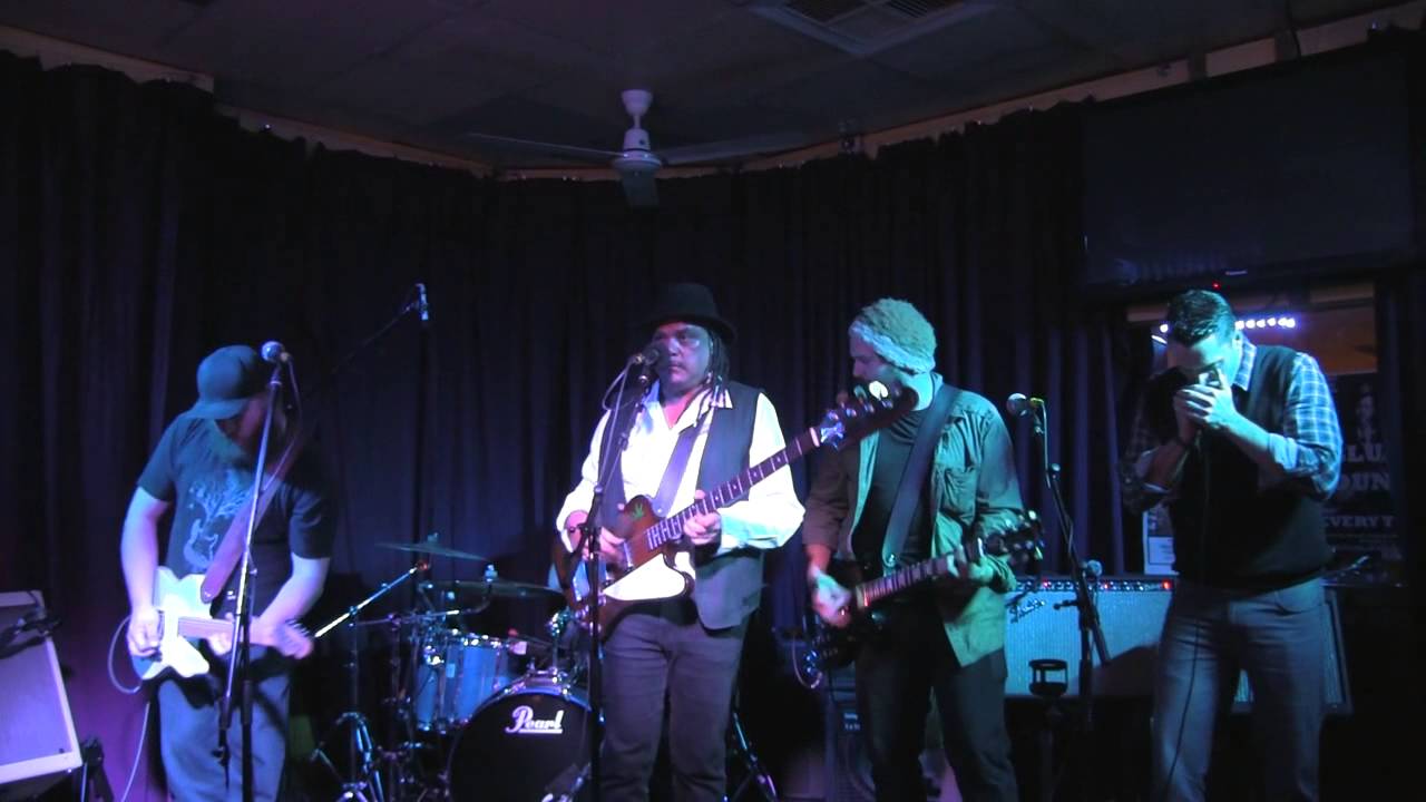 The Red Earth Blues Band @ Gaslight Tavern - YouTube