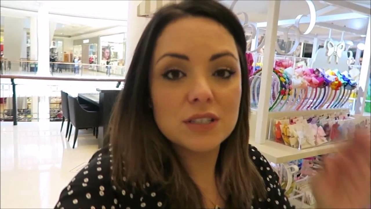 Apresentação da Menina de Laço por Flávia Calina - YouTube