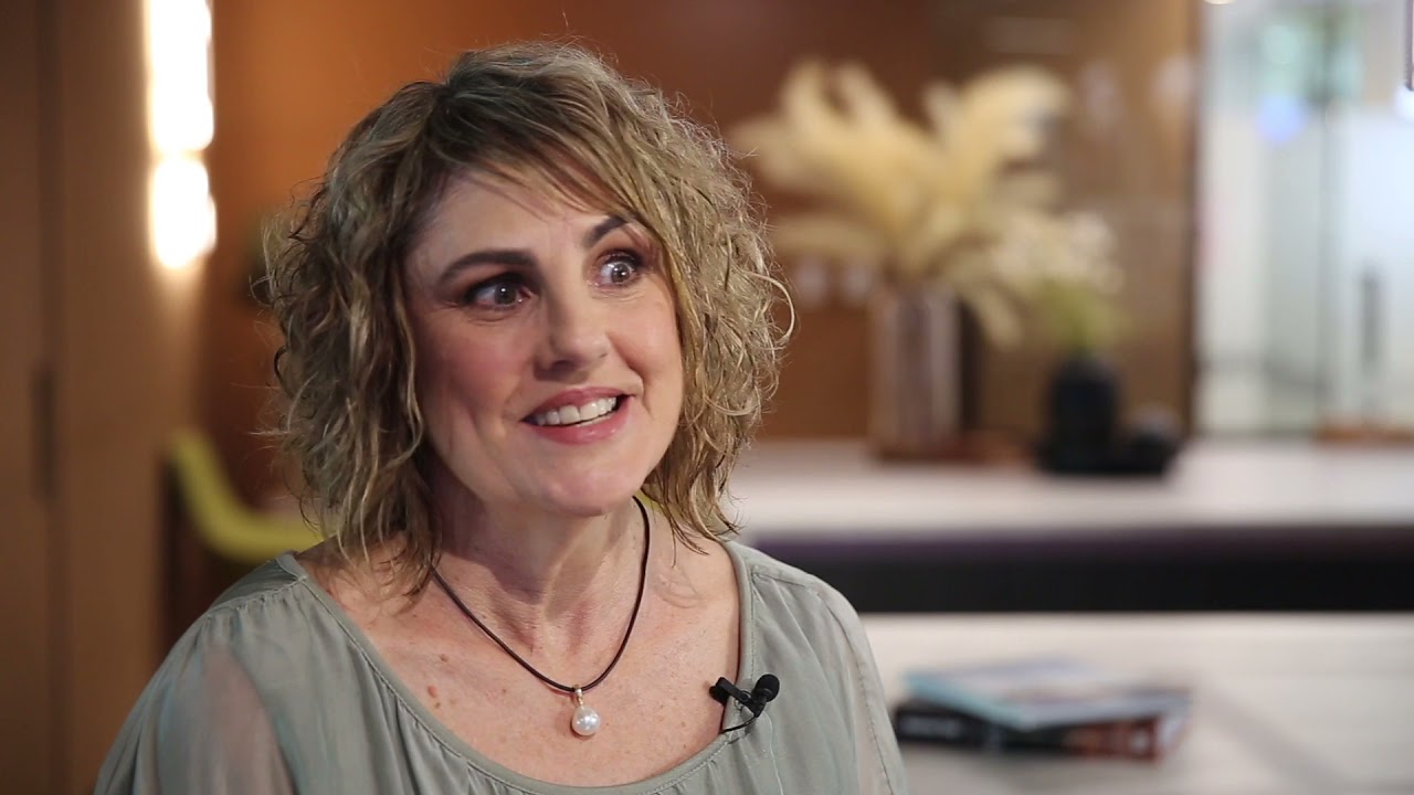 Get to know Ashleigh - YouTube