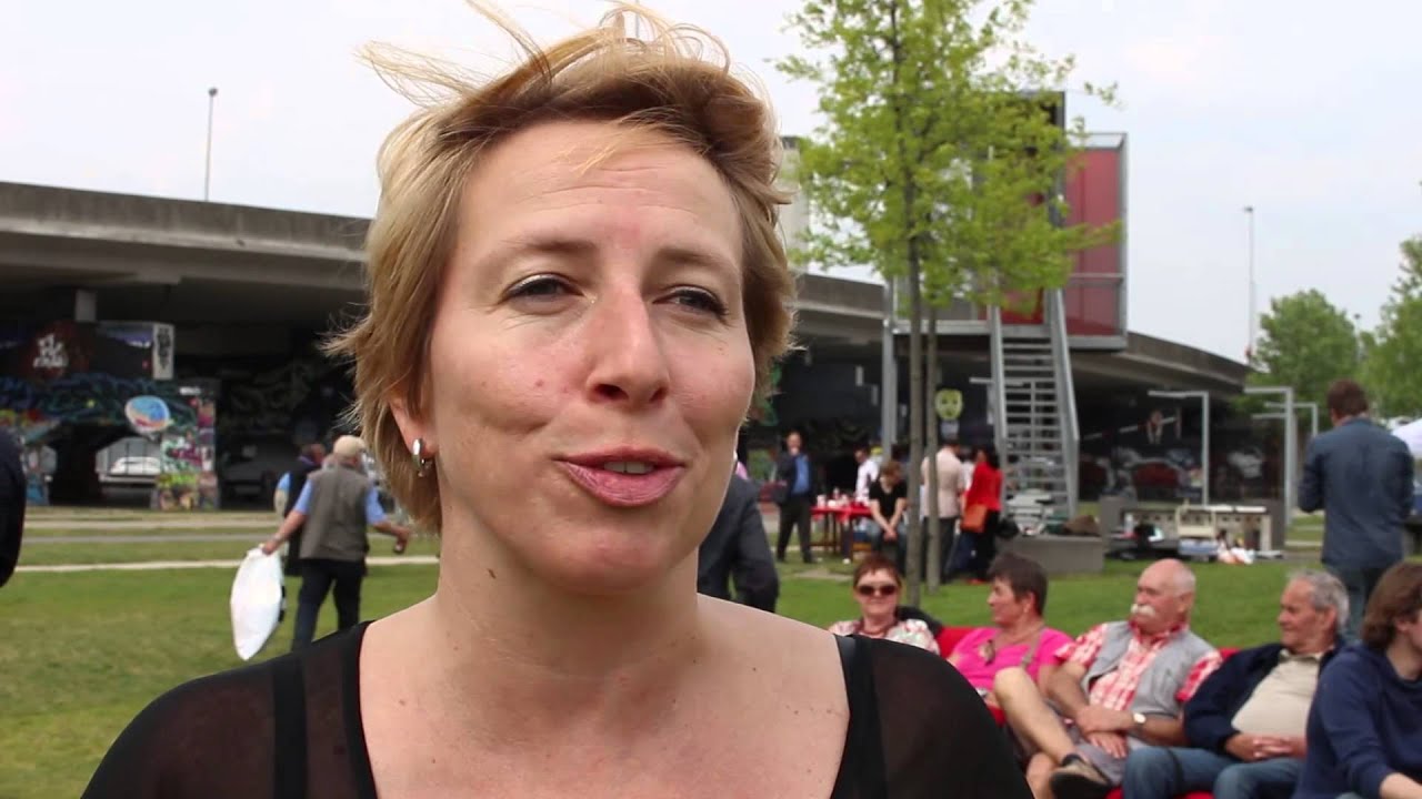 Caroline Gennez Kick Off Campagne - YouTube