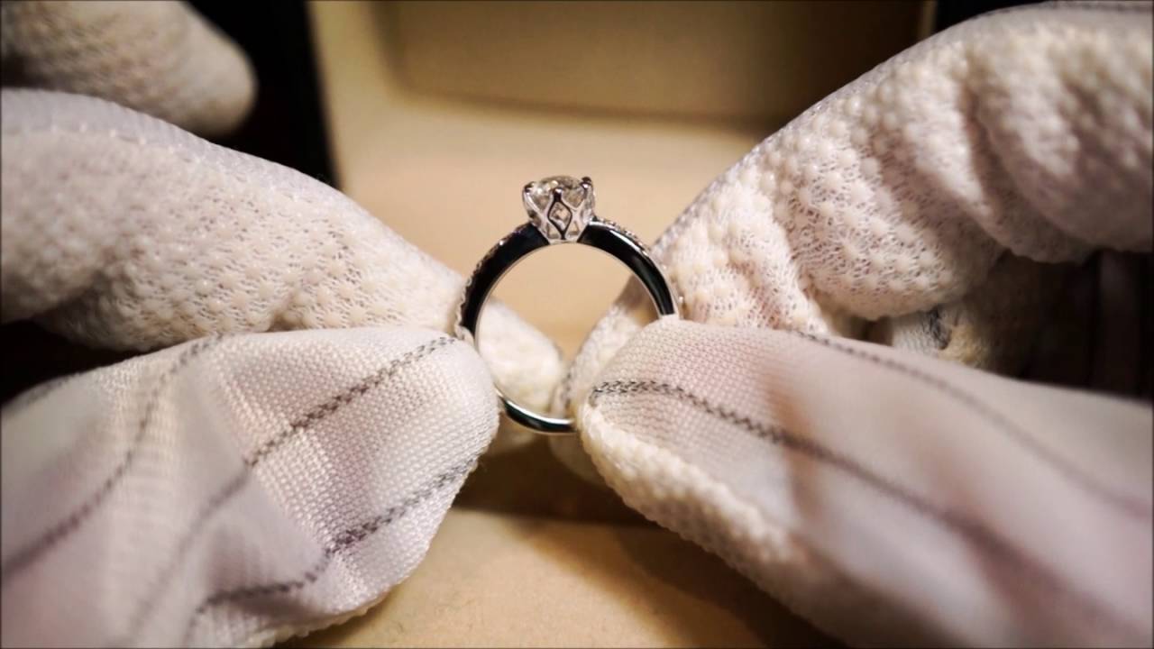 ADMIRE THE CRAFTMANSHIP OF DIAMOND RING - YouTube