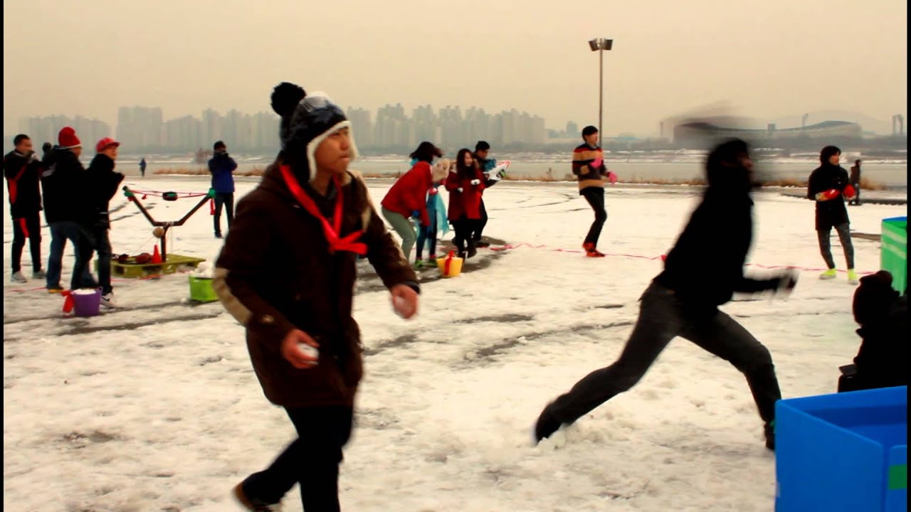 제4회 전국눈싸움대회, 게임 3. Angry Snowball Fortress - YouTube