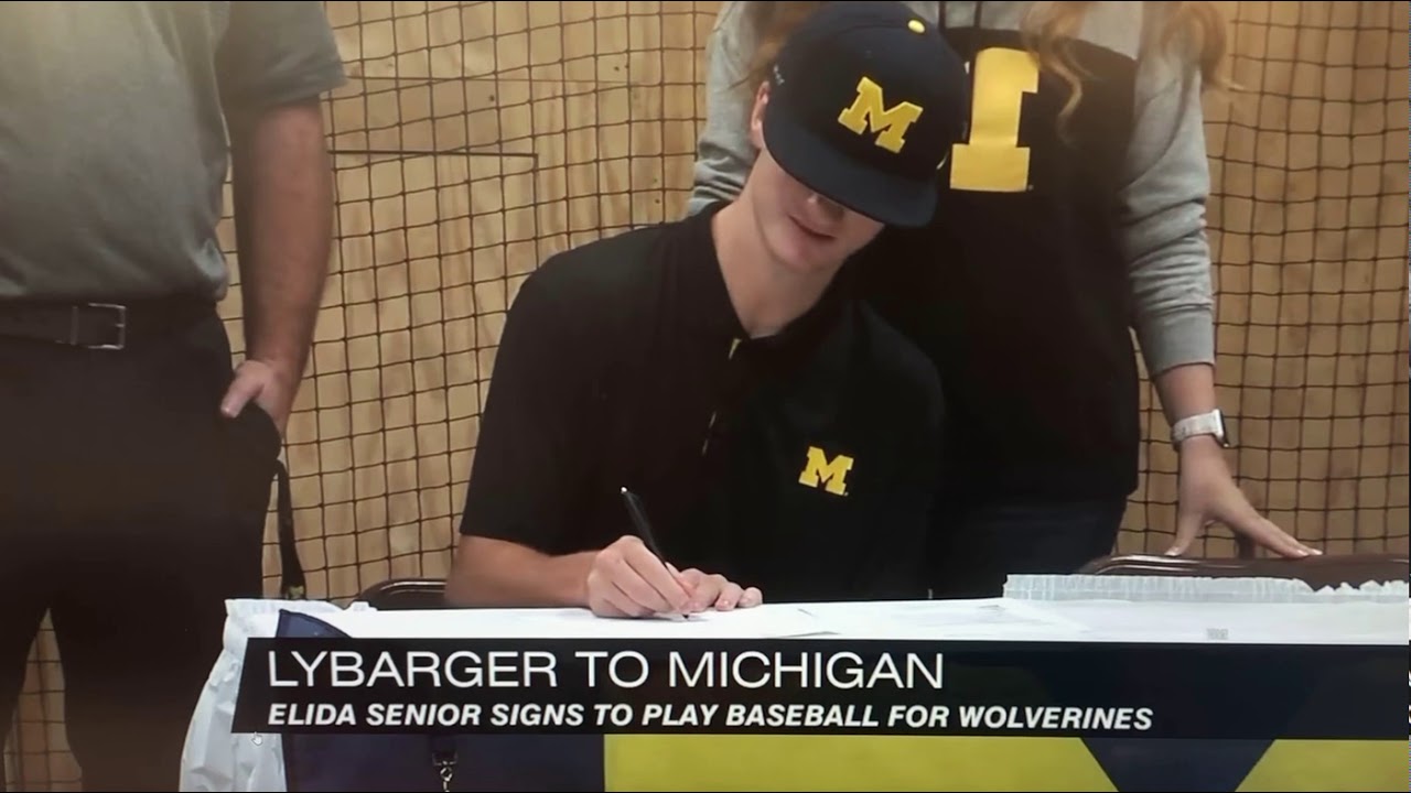 Brayden Lybarger Letter on intent University of Michigan signing - YouTube
