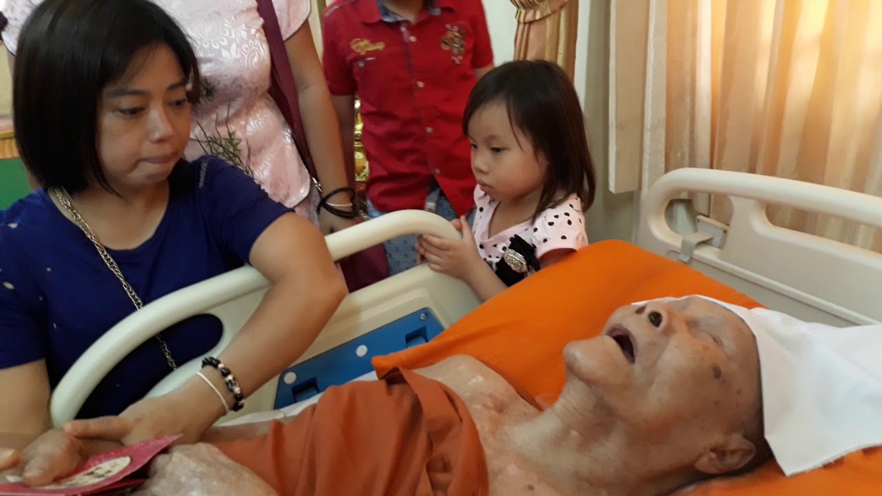 ព្រះសង្ឃដែលមានអាយុវែងជាងគេនៅក្នុងប្រទេសខ្មែរយើង/The oldest monks on the ...