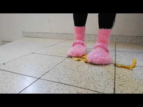 Socks crushing asmr
