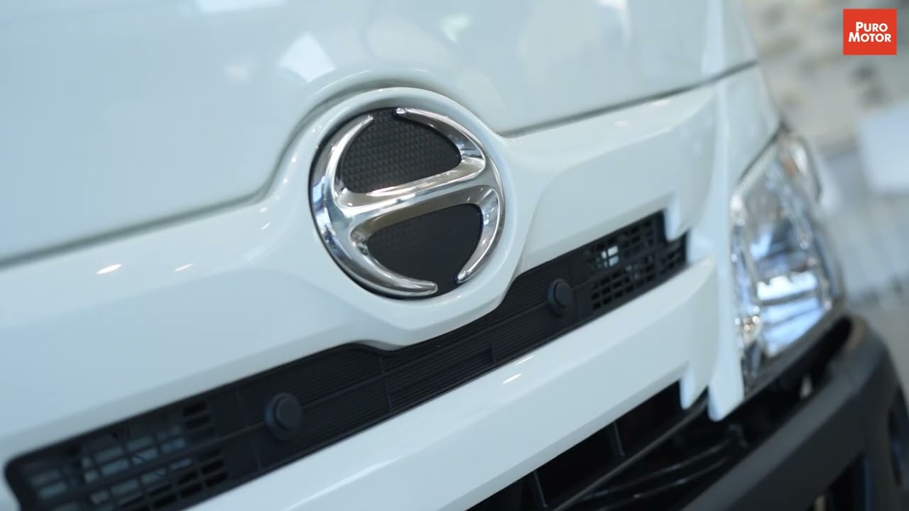 HINO 200 - YouTube