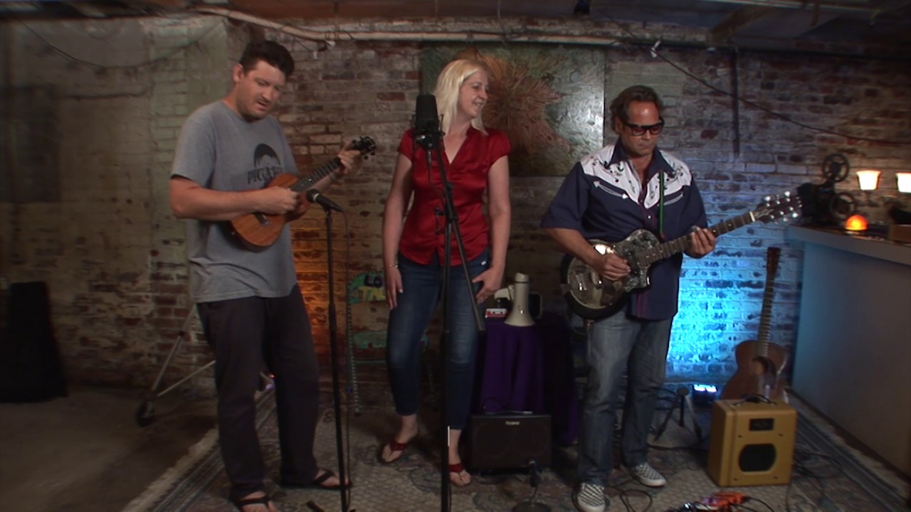 Long Tall Deb & Colin John - "Keep A Goin'" - YouTube