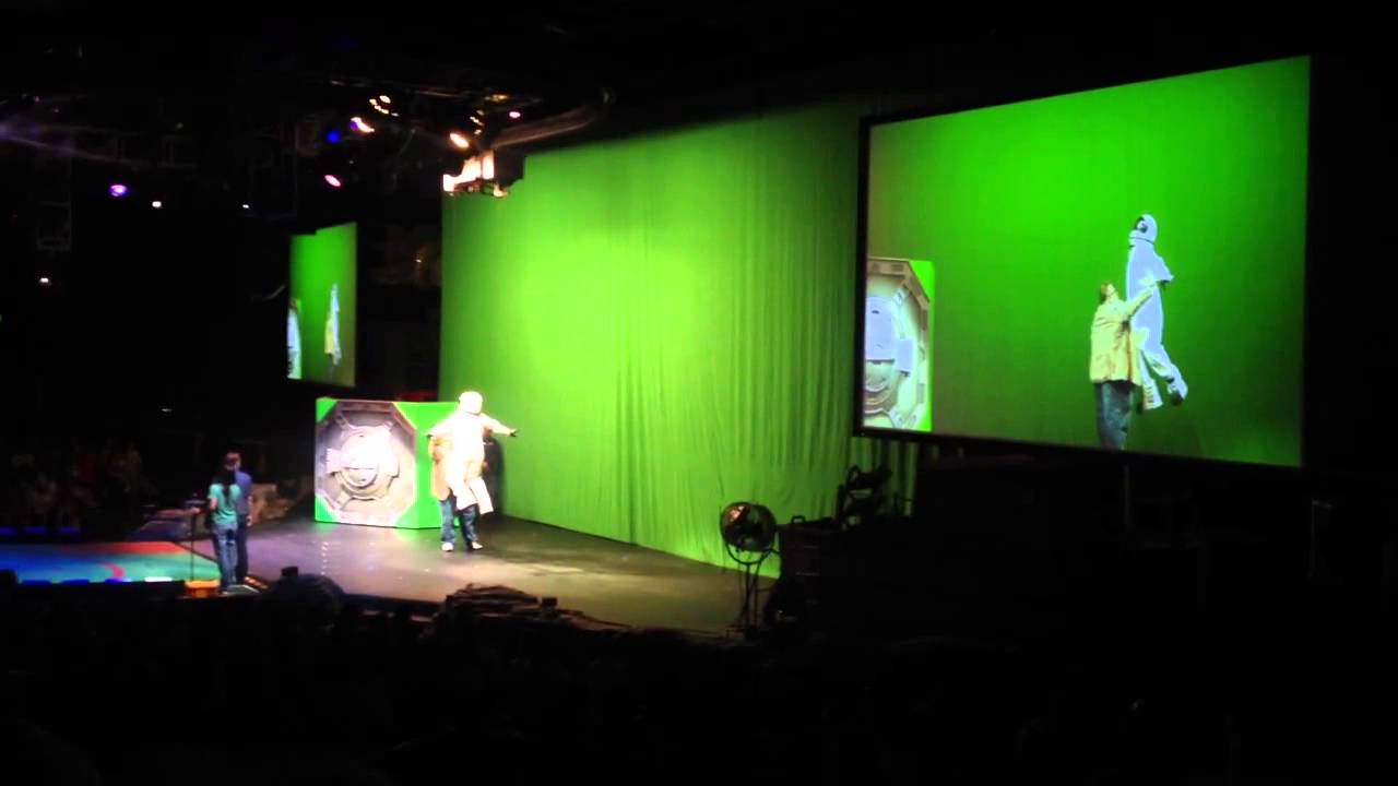 Special effects show Universal 2013 - YouTube