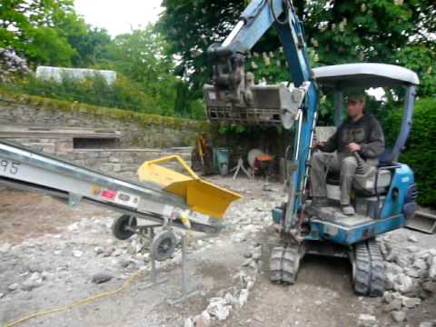 Grading and handling aggregate from the crusher - YouTube