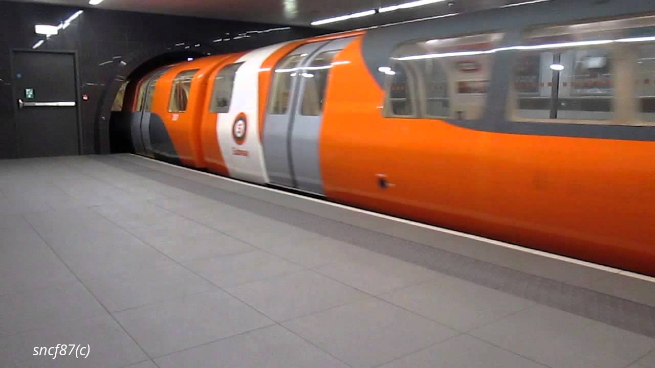 SPT Glasgow Subway departs at Ibrox - YouTube