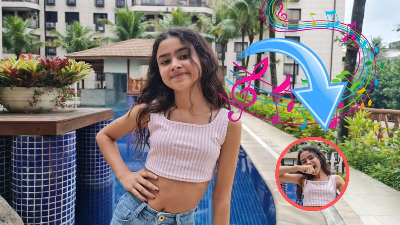 Desafio cantando na piscina *challenge pool* - MARI BRITO - YouTube