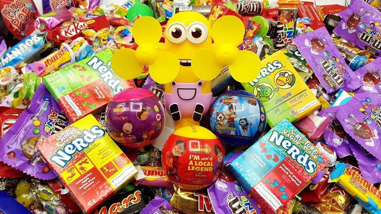 Learn Colors with The Minions Candy Show - YouTube