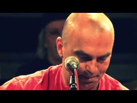 MOSTAR SEVDAH REUNION - Mene majka jednu ima (LIVE in Warsaw)