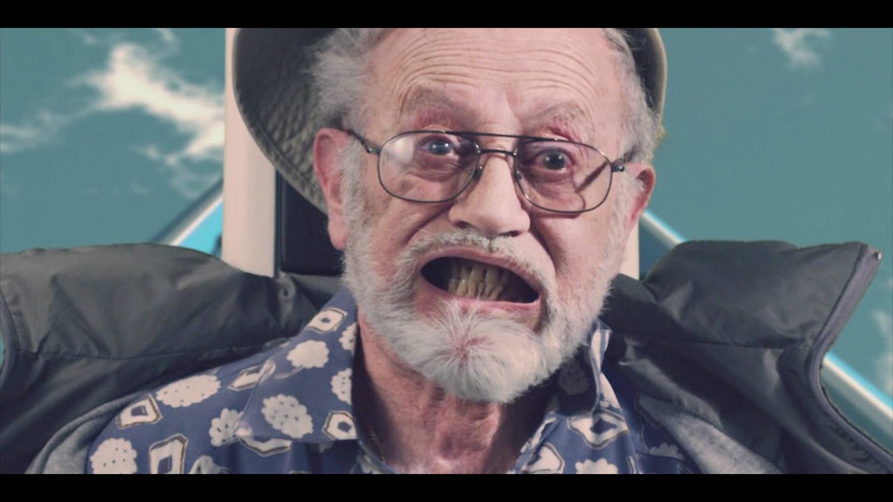 Old Man Loses His Teeth - YouTube