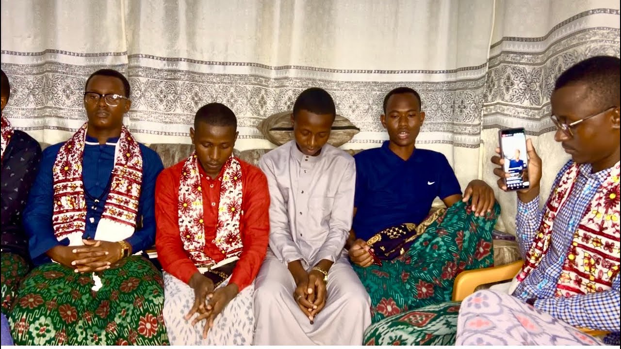 Subac macaan badan kusoo dhawaada asxaabeey - YouTube