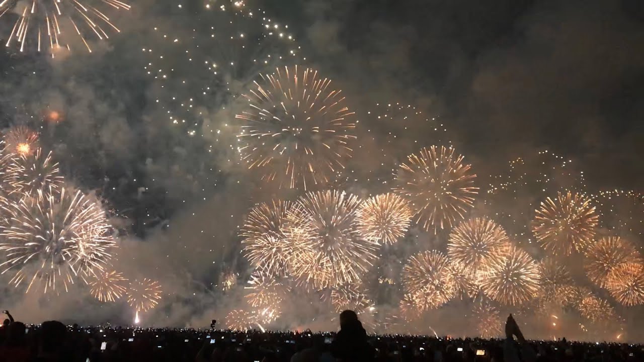 Ras Al Khaima 2023 : Fireworks & Drone Show | RAK NYE 2023| Al Marjan ...