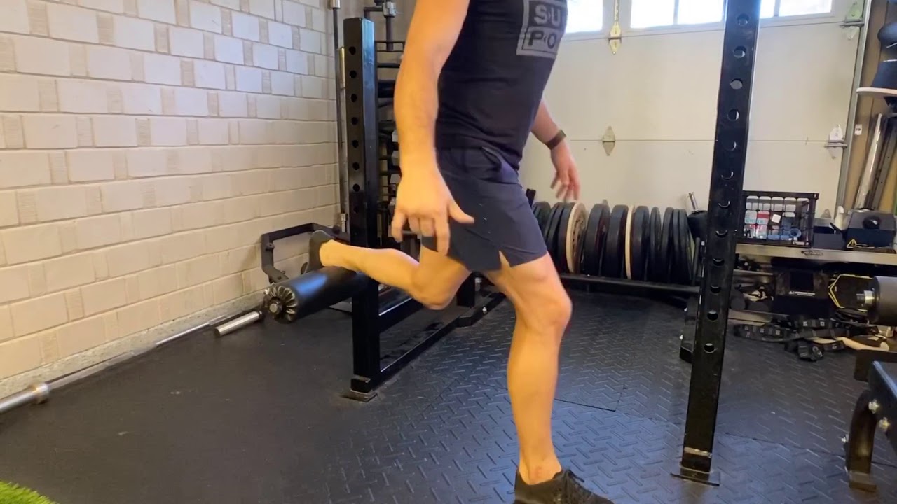 ISO 1 Legged Squat w/ upright row opposite arm - YouTube