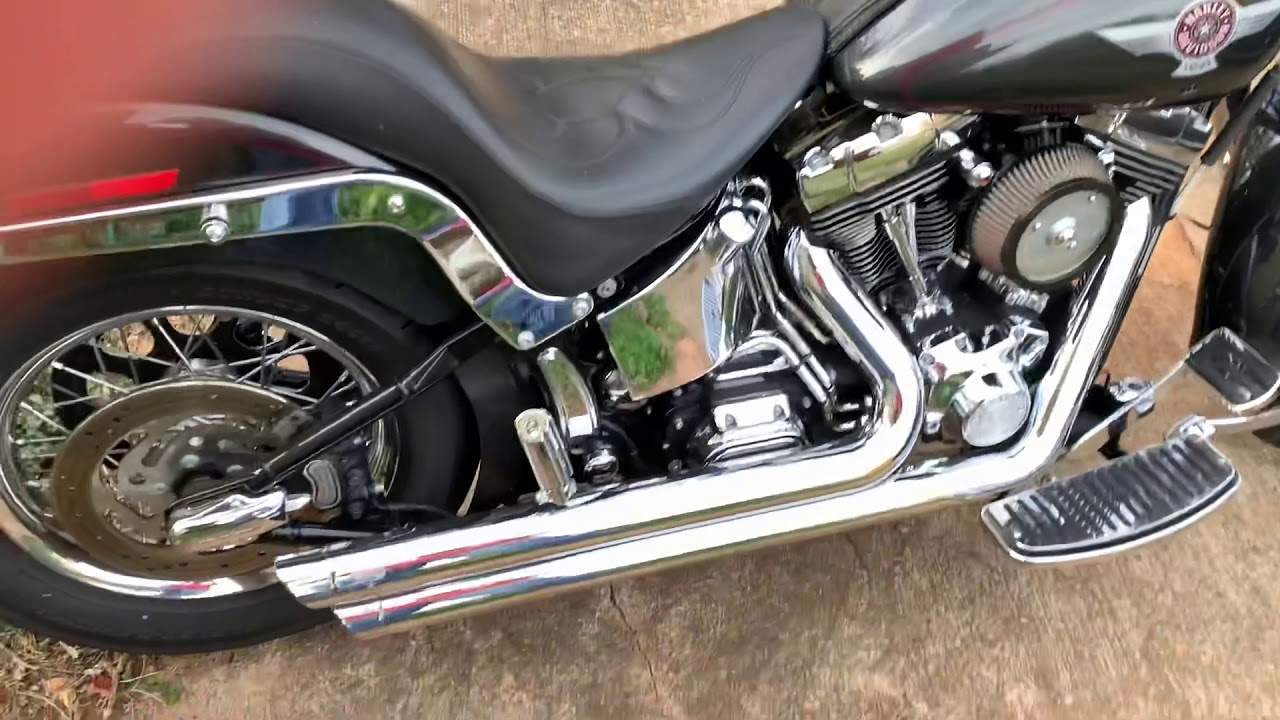 Harley Davidson Fat Boy cold start and warm idle - YouTube